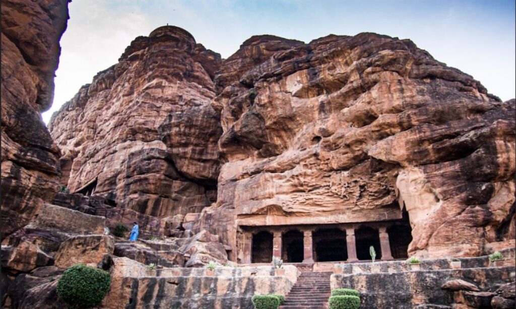 How to Reach Badami: Complete Travel Guide 2024 - Travelmax
